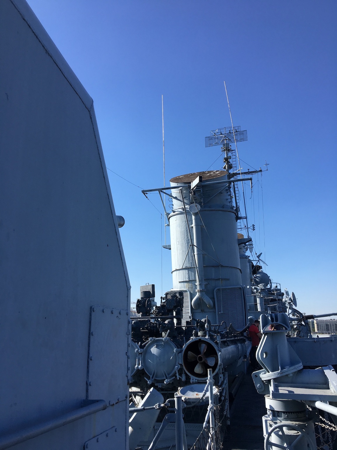 27_torpedo-tubes_2 - USS KIDD